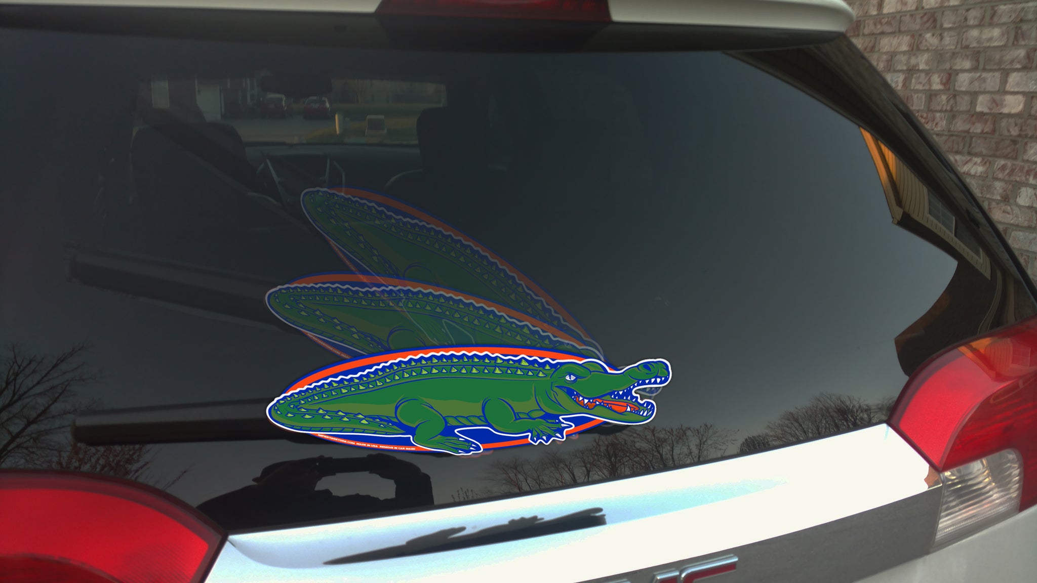 Chomp Chomp Gator WiperTag blue and orange attach to rear vehicle wiper ...
